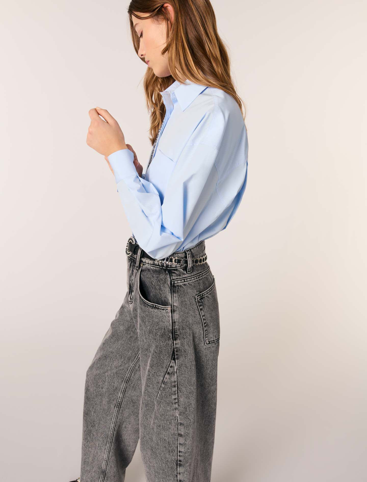 225CAMERONOU Poplin shirt with rhinestones - Shirts - Maje.com 225CAMERONOU Poplin shirt with rhinestones - Shirts - Maje.com